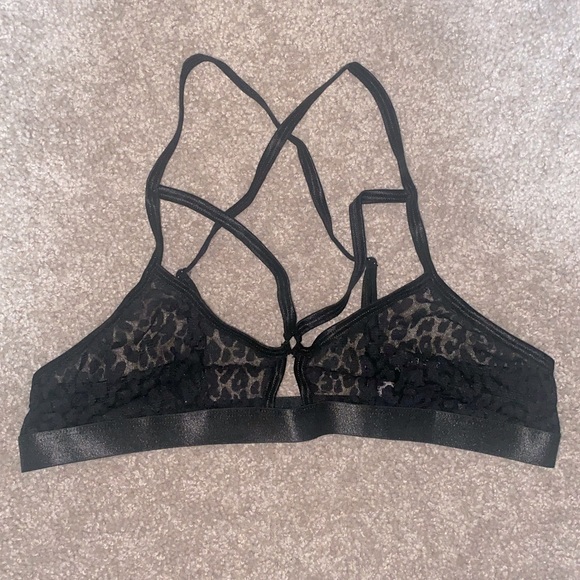 I Heart | Intimates & Sleepwear | Nwot Black Sheer Leopard Print ...